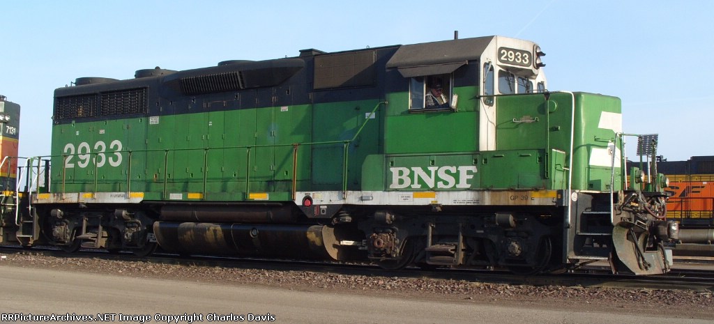 BNSF 2933 GP39E